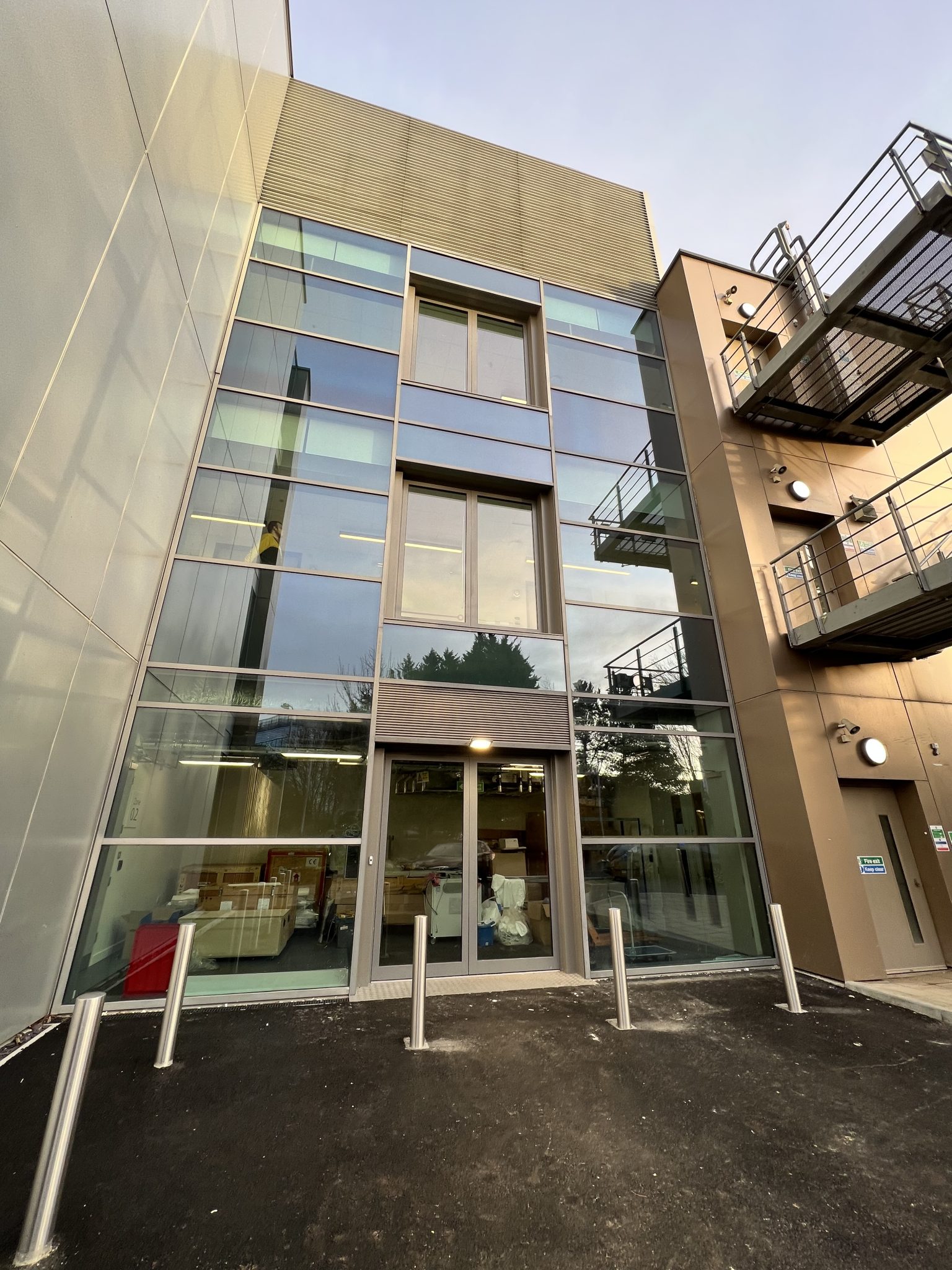 Fully flexible window service makes ASWS the perfect fit for façade ...